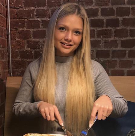 Astrid4 looking to %%LOOKINGTO%%, from Netherlands